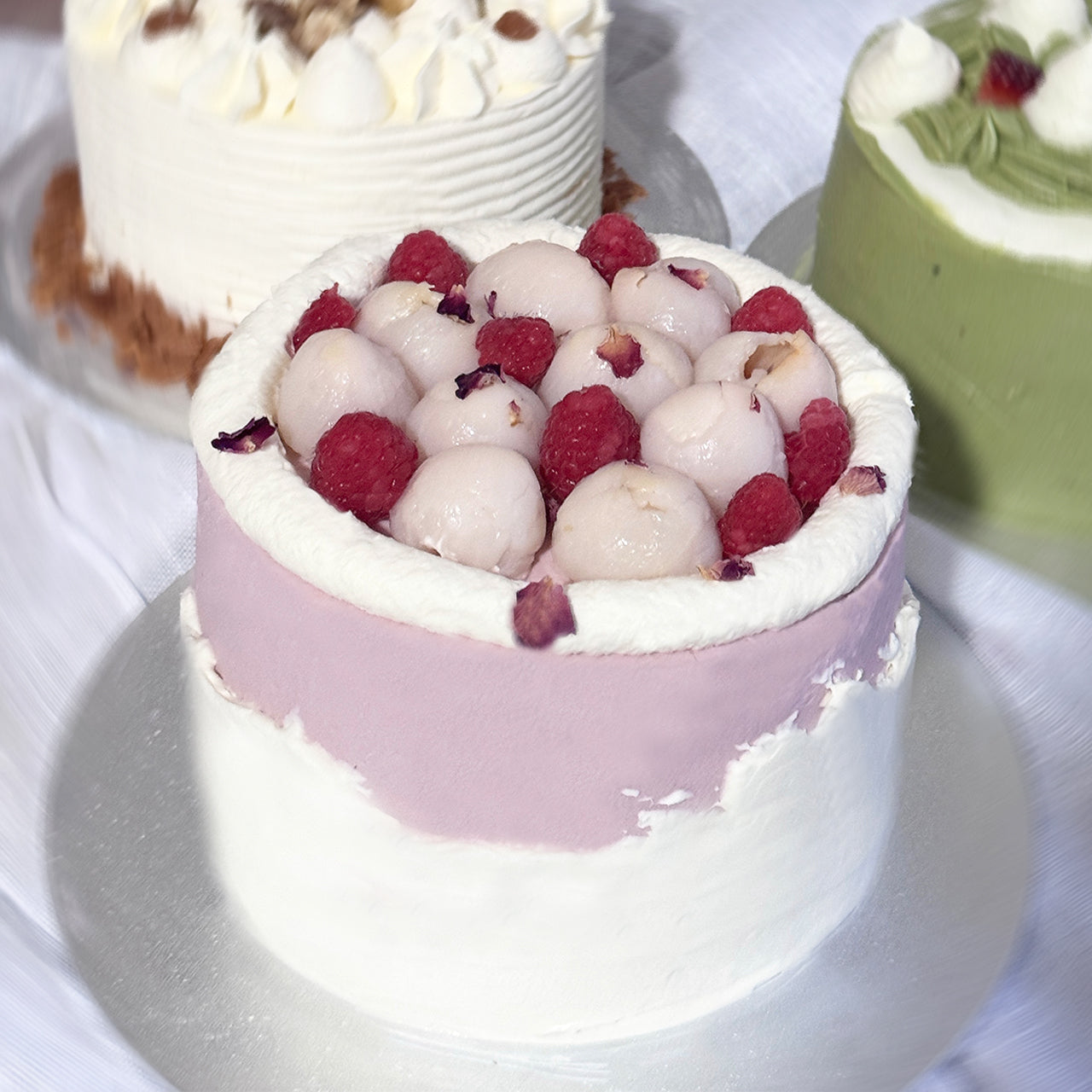 Rose Lychee Cake – Cakeino